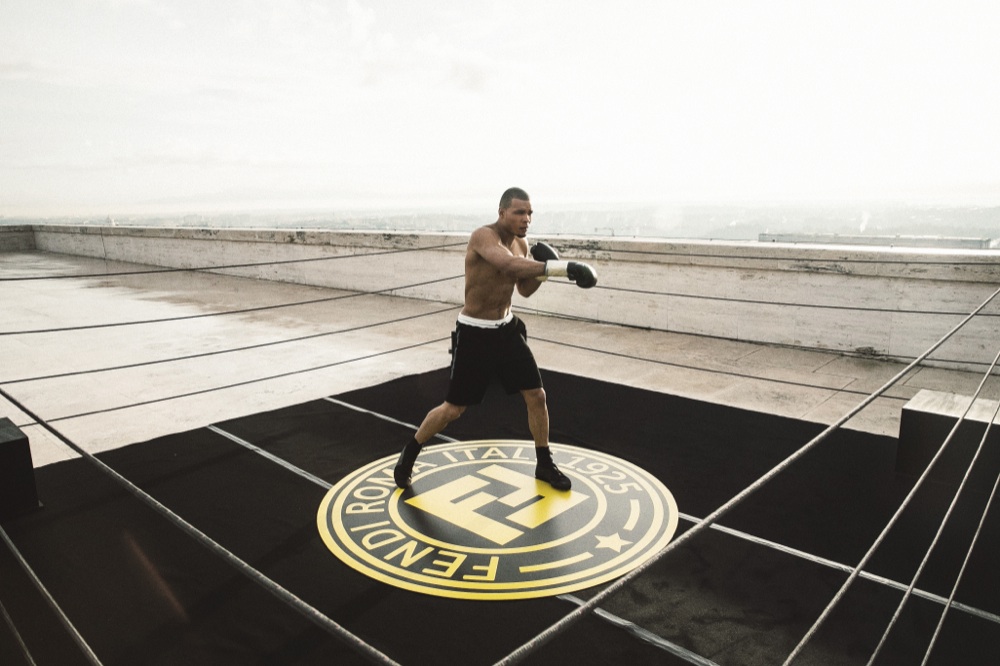 Fendi: incontro di boxe sul rooftop del Palazzo della Civiltà Italiana ...