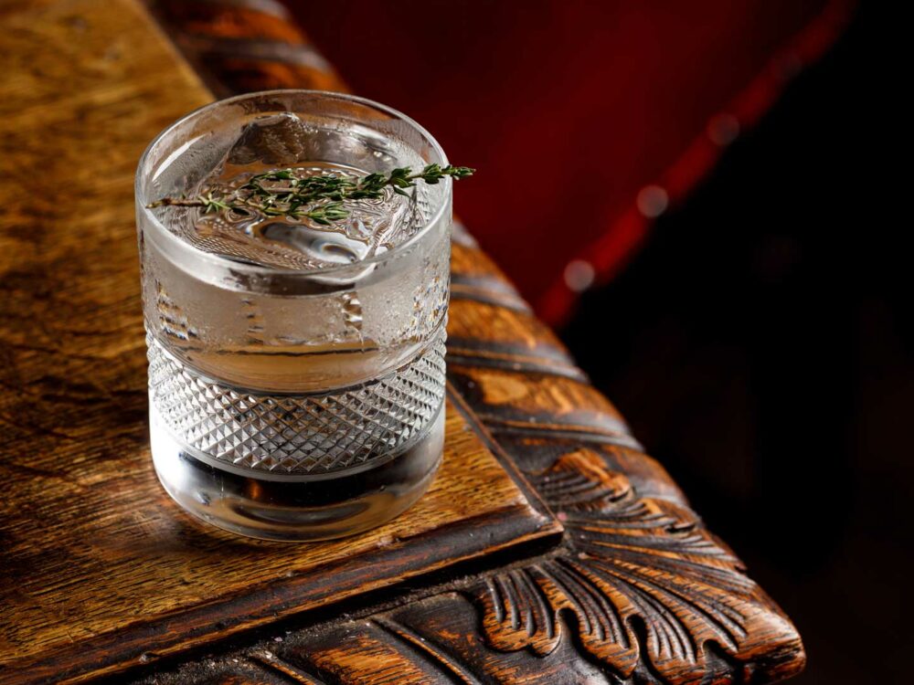 La top 10 dei cocktail classici più bevuti al mondo - Icon