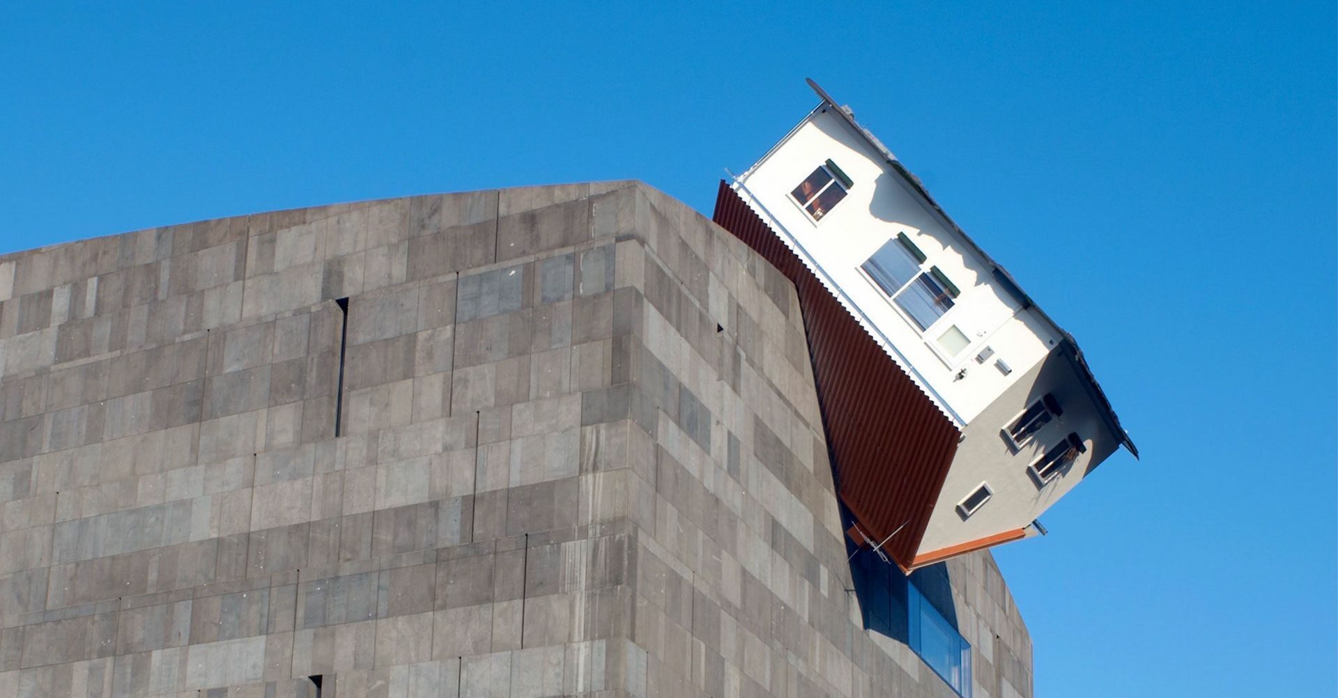 La mania dell’architettura rovesciata - Iconmagazine