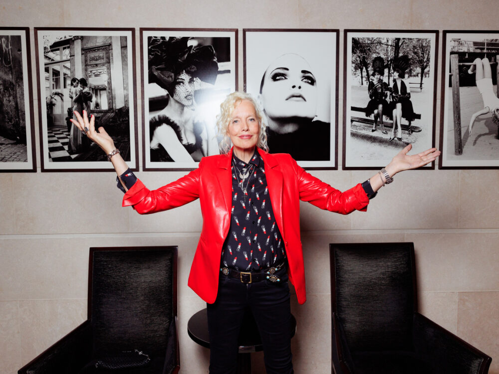 Ellen Von Unwerth: L’arte provocante al Park Hyatt Paris