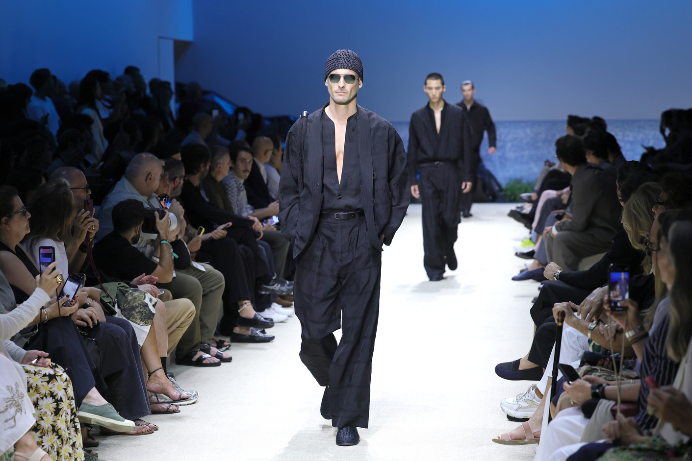 Giorgio Armani Primavera/Estate 2026: abiti leggeri come l’aria ...