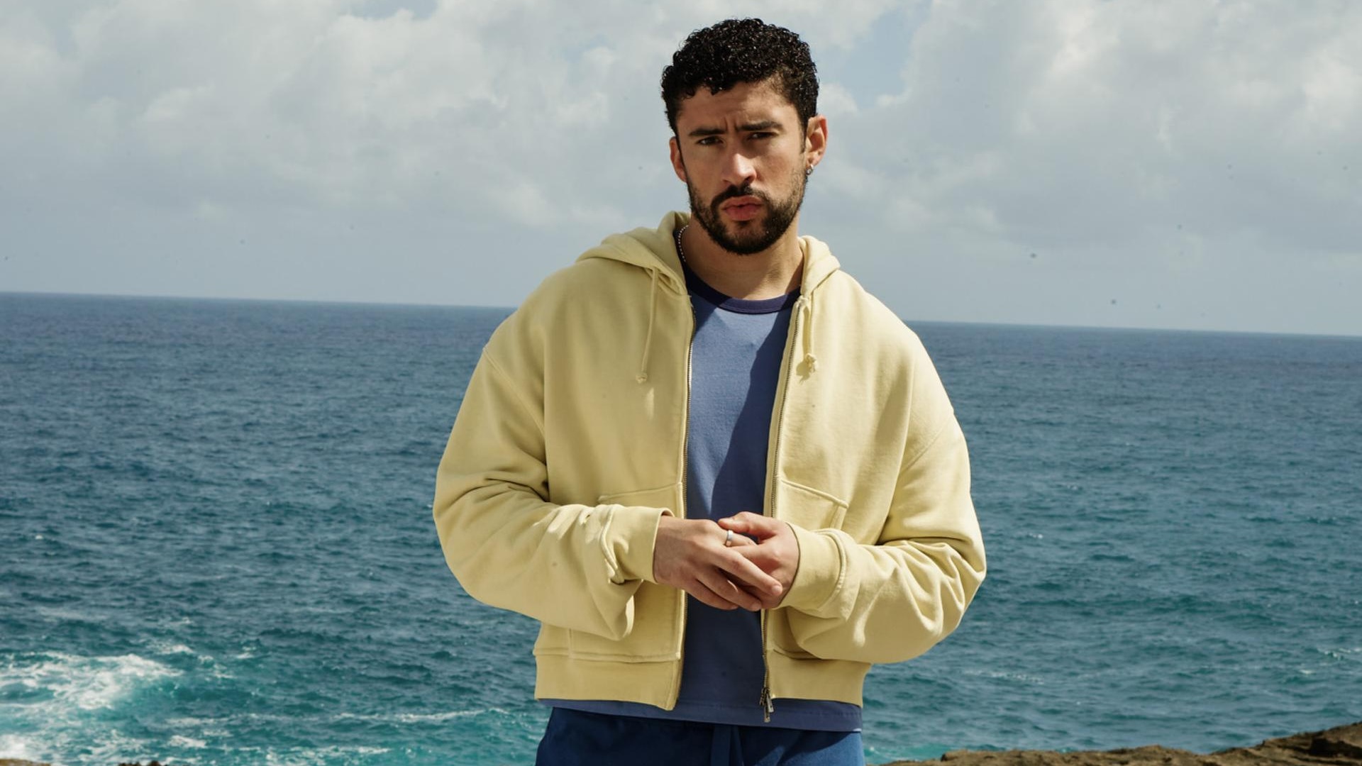 Bad Bunny x Zara è la collezione che vedremo ovunque