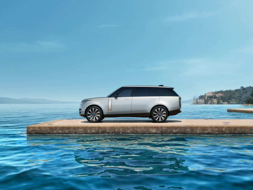 Range Rover a Porto Cervo: l’estate del Modern Luxury